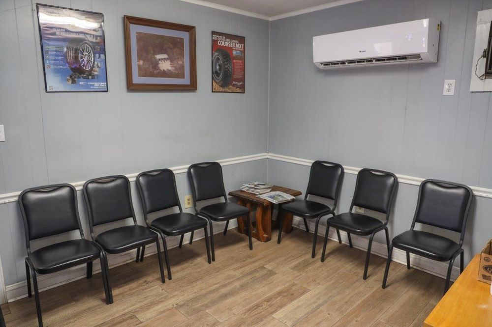 WILLIAMS TIRE AND AUTO SERVICE - Updated December 2025 - 18 Photos & 10 ...