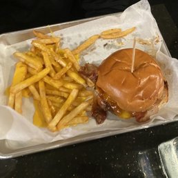 KNUCKLEHEADS - 280 Photos & 392 Reviews - 9 North Main St, Wallingford ...