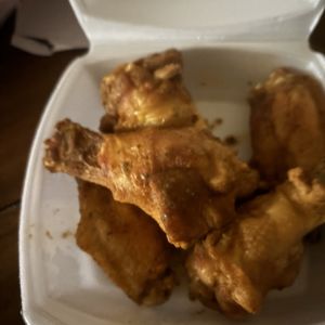 PLUCKERS WING BAR - Updated April 2025 - 402 Photos & 905 Reviews ...