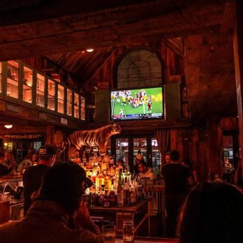 HUNTER’S KITCHEN & BAR - Updated January 2025 - 219 Photos & 121 ...