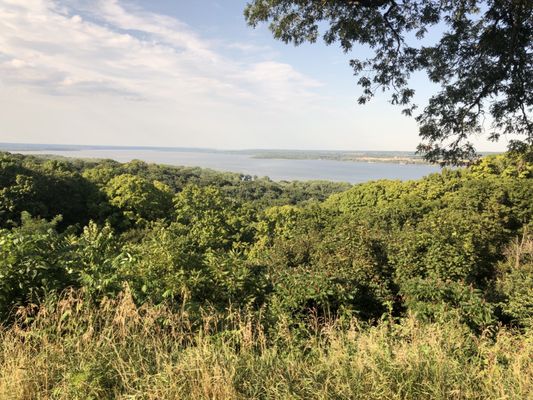 GRANDVIEW DRIVE - Updated August 2024 - 36 Photos - 3210 Grand View Dr ...