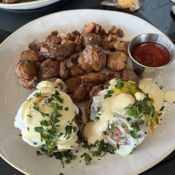 TOPSIDE AT THE BEACON - Updated October 2025 - 173 Photos & 127 Reviews ...