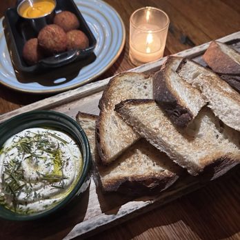 THE DANDELION - Updated January 2025 - 3281 Photos & 3020 Reviews - 124 ...