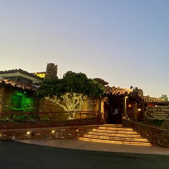 THE MAGIC LAMP INN - Updated January 2025 - 157 Photos & 75 Reviews ...