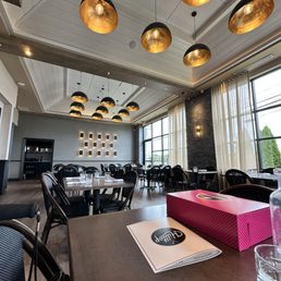 HILLTOP KITCHEN & BAR - Updated January 2026 - 555 Photos & 249 Reviews ...