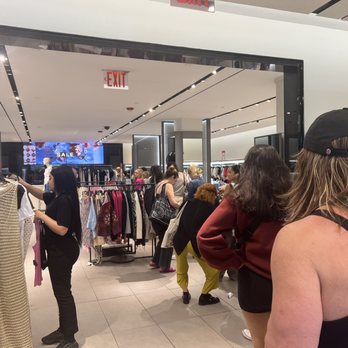 ZARA - Updated January 2026 - 73 Photos & 107 Reviews - 500 5th Ave ...
