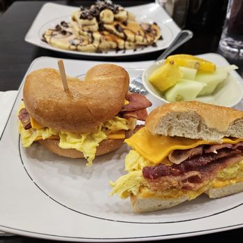 BERRYLICIOUS BREAKFAST CLUB - Updated April 2025 - 120 Photos & 97 ...