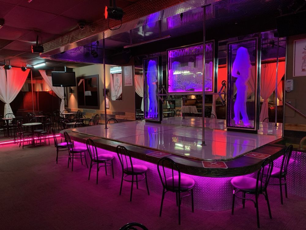 BAR DOWNTOWN - Updated May 2026 - 42 Photos & 35 Reviews - 1200 Rue ...
