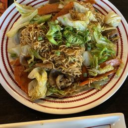 PHO PLUS - Updated September 2025 - 139 Photos & 174 Reviews - 68 W Ctr ...