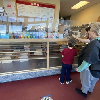 CHUCK’S DONUT SHOP - Updated May 2024 - 367 Photos & 590 Reviews - 5335 ...