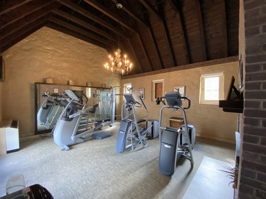 GRAYLYN HOTEL - 218 Photos & 57 Reviews - 1900 Reynolda Rd, Winston ...