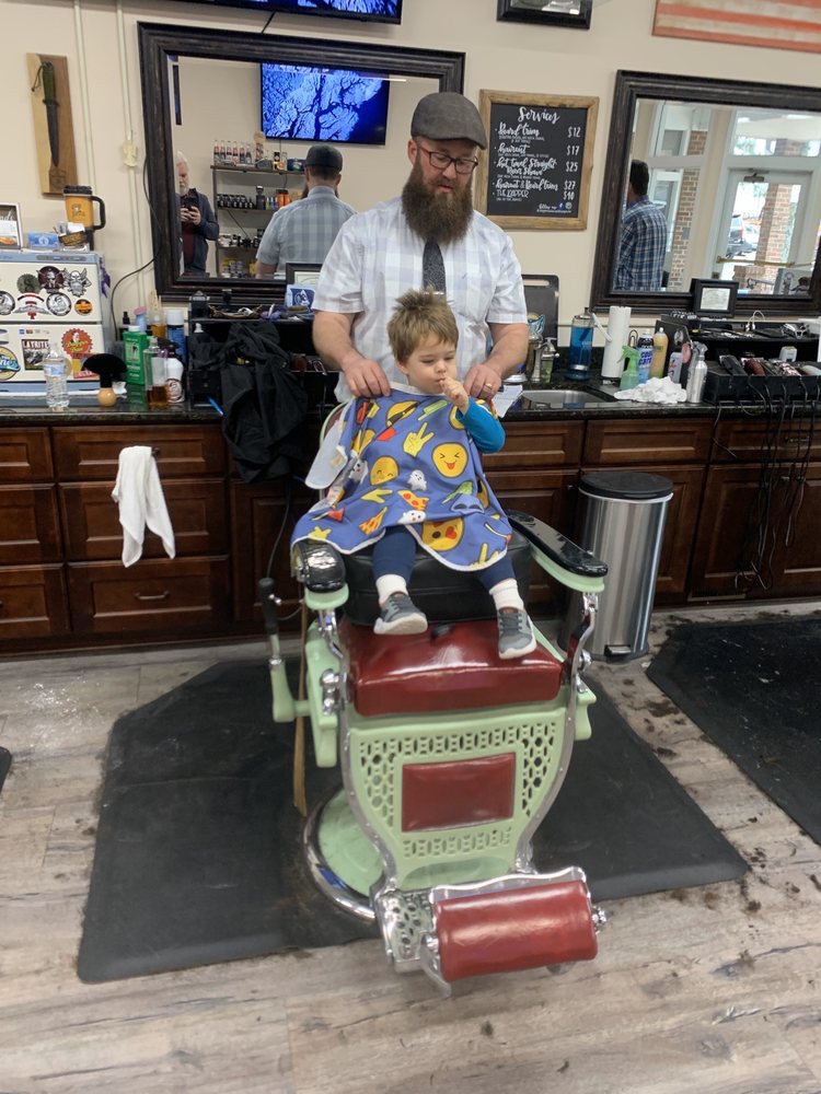 DAPPER BARBER & SHAVE PARLOR - 21 Reviews - 222 W Pennsylvania Ave ...