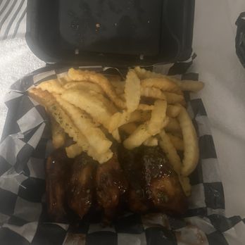 TRAP WINGZ ATL - Updated July 2025 - 62 Photos & 40 Reviews - 3004 ...