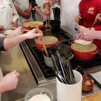 SUR LA TABLE - Updated December 2025 - 81 Photos & 73 Reviews - 55 S ...