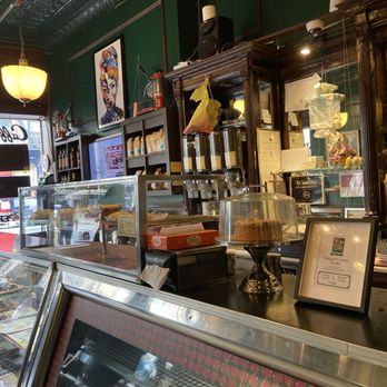 CAFFE ROMA - Updated December 2025 - 421 Photos & 376 Reviews - 385 ...