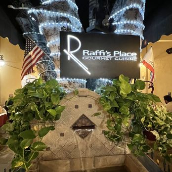 RAFFI’S PLACE - 5912 Photos & 6376 Reviews - 211 E Broadway, Glendale ...