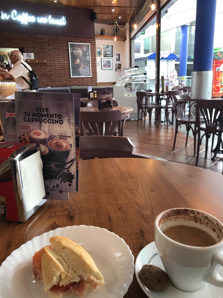 DORA DORA - Avenida Pintor Felo Monzón, Loire-Atlantique, Las Palmas de ...