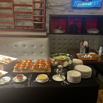 LADDER 133 SPORTS KITCHEN & SOCIAL - Updated December 2025 - 275 Photos ...