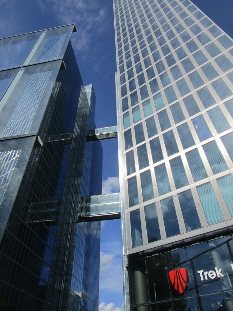 HIGHLIGHT TOWERS - Updated March 2025 - 23 Photos & 10 Reviews - Mies ...