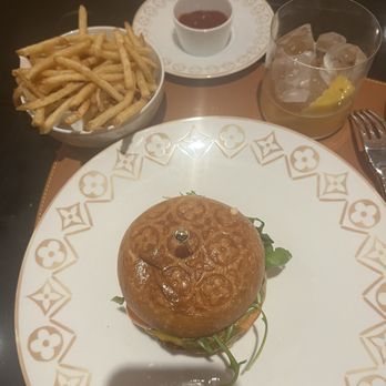 LE CAFÉ LOUIS VUITTON - Updated December 2024 - 94 Photos & 11 Reviews ...