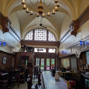 GRAND TRUNK PUB - Updated December 2025 - 448 Photos & 695 Reviews ...