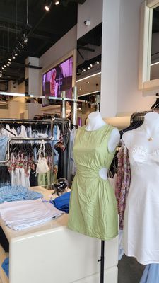 PRINCESS POLLY - Updated October 2025 - 10250 Santa Monica Blvd, Los ...