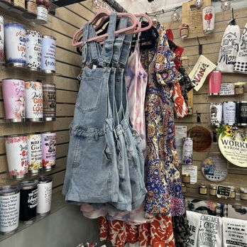 PAINTED TREE BOUTIQUES - BARRYWOODS, MO - Updated January 2026 - 39 ...