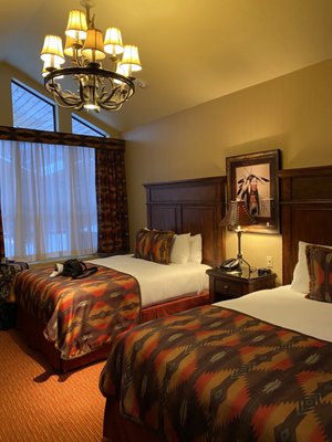RUSTIC INN CREEKSIDE RESORT & SPA - JACKSON HOLE - 189 Photos & 190 ...