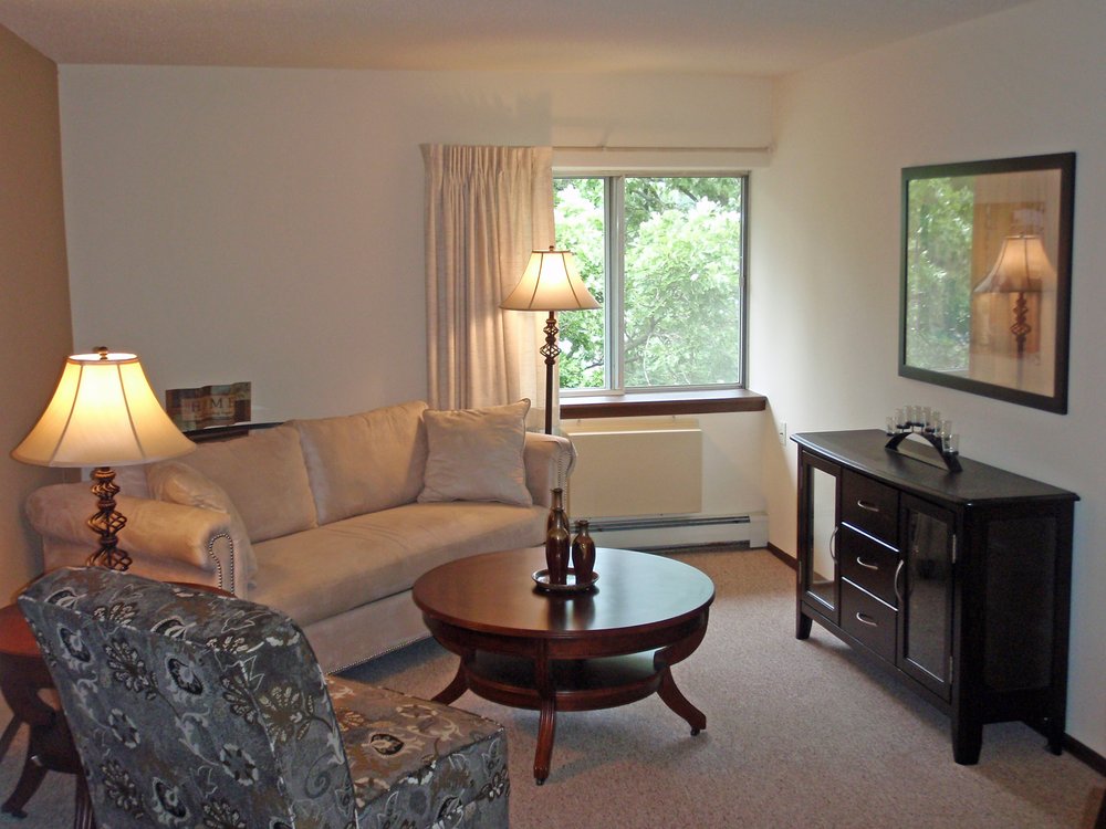 RIVERVIEW HEIGHTS APARTMENTS - Updated September 2025 - 10 Photos - 930 ...