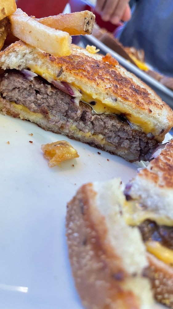 STARLINER DINER - Updated May 2025 - 27 Photos & 24 Reviews - 5111 W ...