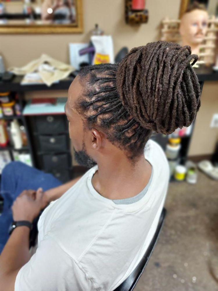 KINGDOM KUTZ - Updated July 2025 - 92 Photos - 11855 N Tryon St ...