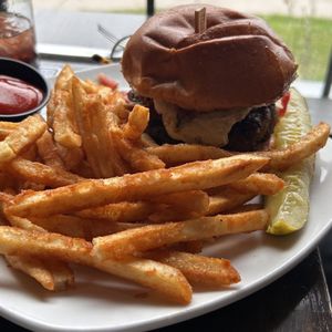 THE TAVERN GRILL - Updated January 2025 - 84 Photos & 105 Reviews ...