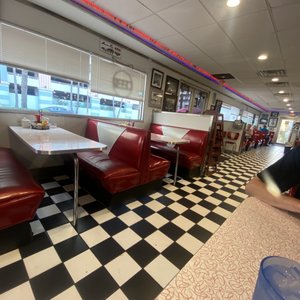 STARLITE DINER - 284 Photos & 401 Reviews - 401 N Atlantic Ave, Daytona ...