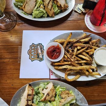 KATY TRAIL ICE HOUSE - Updated October 2024 - 901 Photos & 1221 Reviews ...