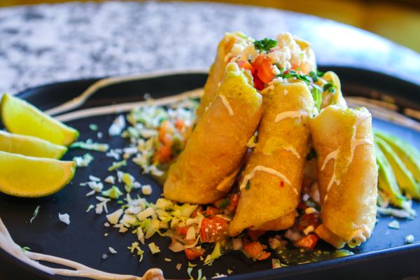 TABU BAR - Updated December 2025 - 101 Photos & 68 Reviews - 128 E ...