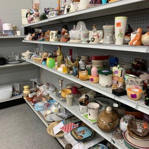 GOODWILL CLEARANCE CENTER - 11 Photos - 1555 Jefferson Rd, Rochester ...