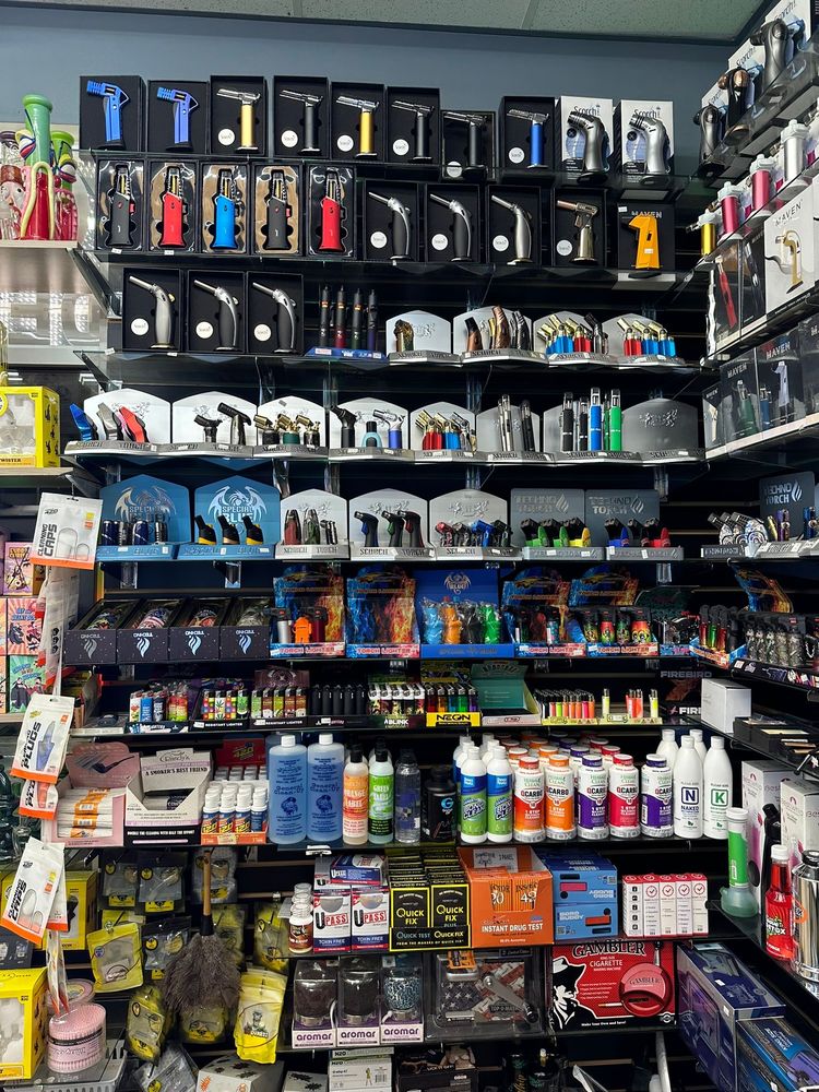 EZ TOBACCO SMOKE SHOP - Updated May 2026 - 16 Photos - 44 Vantage View ...