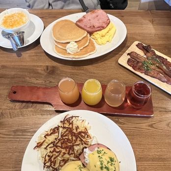 MORNING STORY - DENVER - 187 Photos & 206 Reviews - 560 S Holly St ...