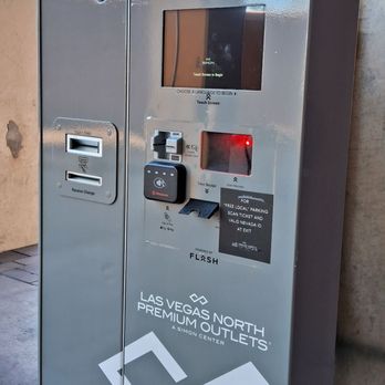 LAS VEGAS NORTH PREMIUM OUTLETS - Updated January 2025 - 992 Photos ...