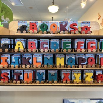 THE READING BUG - Updated December 2025 - 64 Photos & 167 Reviews - 785 ...