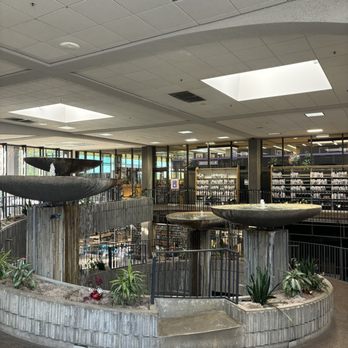 HUNTINGTON BEACH CENTRAL LIBRARY - Updated November 2024 - 613 Photos ...