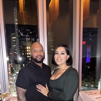 ROBERT - Updated June 2024 - 2239 Photos & 1082 Reviews - 2 Columbus ...