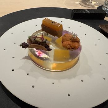 LSL - Updated December 2025 - 52 Photos - 2066 Avenue Road, Toronto ...