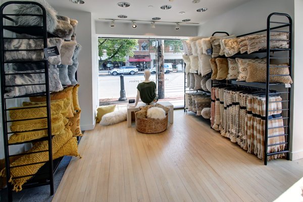 JANE + MERCER - Updated October 2025 - 11 Photos - 1530 Post Rd ...