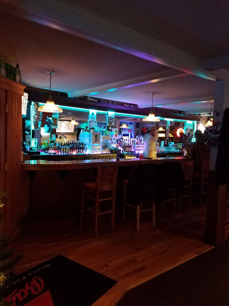 DONOVAN’S - Updated January 2026 - 712 Main St, Bennington, Vermont ...