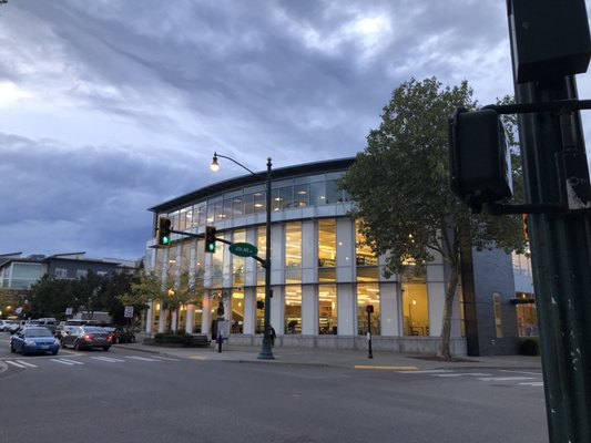 BURIEN LIBRARY - Updated December 2025 - 30 Photos & 34 Reviews - 400 ...