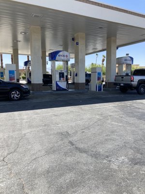 ARCO AM-PM - Updated December 2025 - 17 Photos & 30 Reviews - 1717 E ...