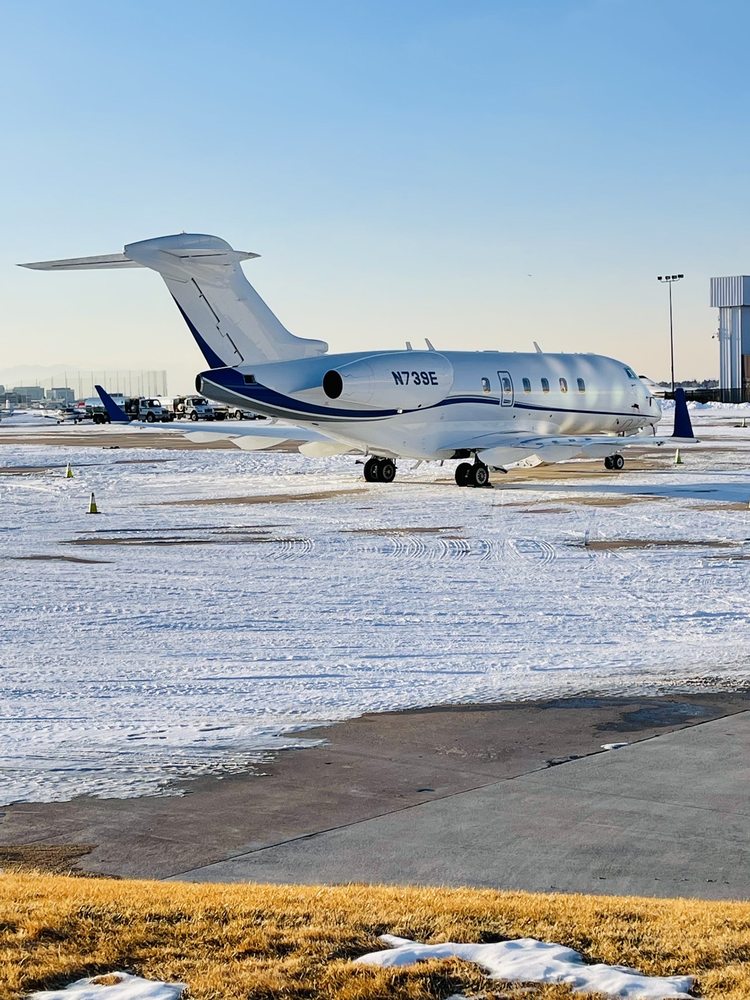 DENVER JET CENTER - Updated December 2025 - 11 Photos - 7625 S Peoria ...