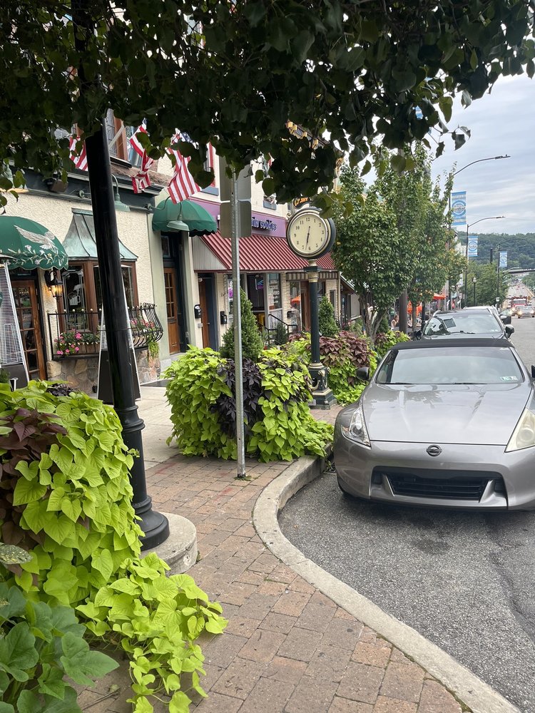 SKYTOP GARDEN EATS - Updated December 2025 - 139 Fayette St ...