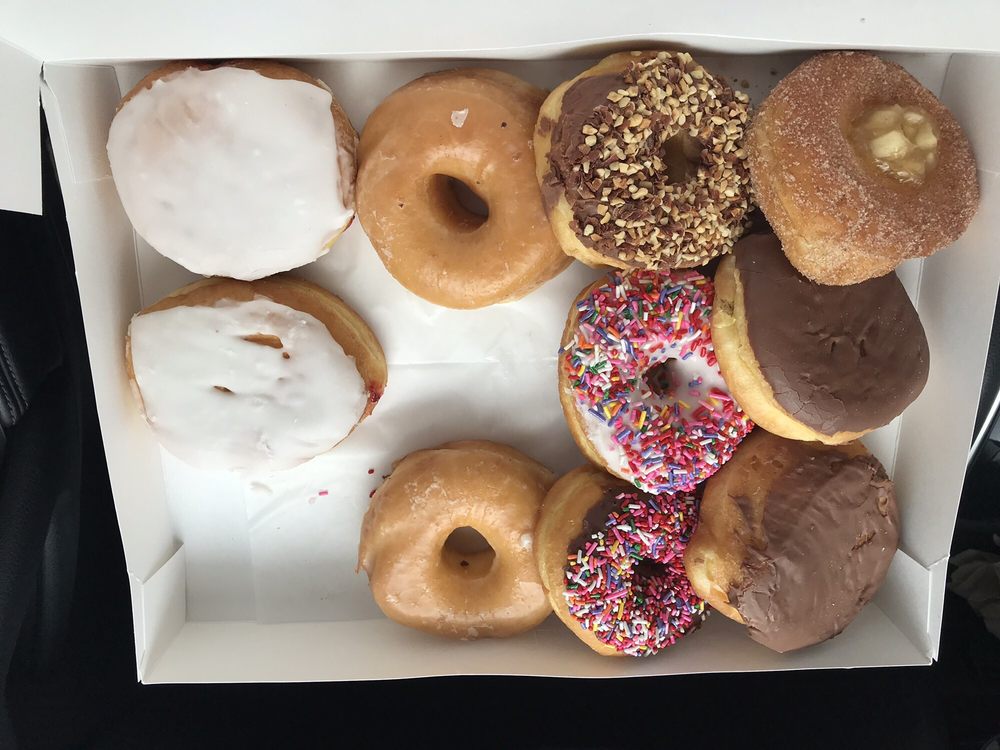 DIXIE CREAM DONUTS “MELT IN YOUR MOUTH” - 48 Photos & 147 Reviews ...